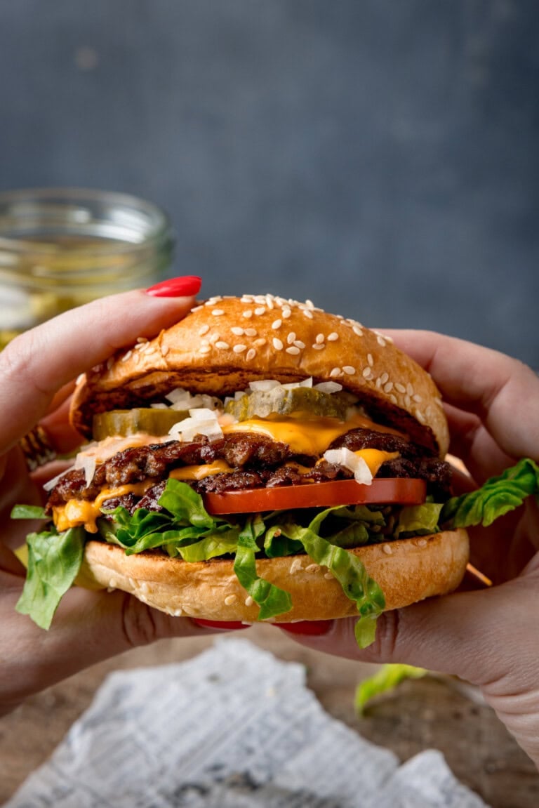 Easy Smash Burger Recipe - Nicky's Kitchen Sanctuary