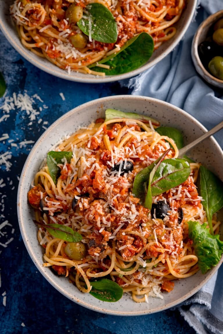 Tuna Spaghetti in Tomato Sauce - Nicky's Kitchen Sanctuary