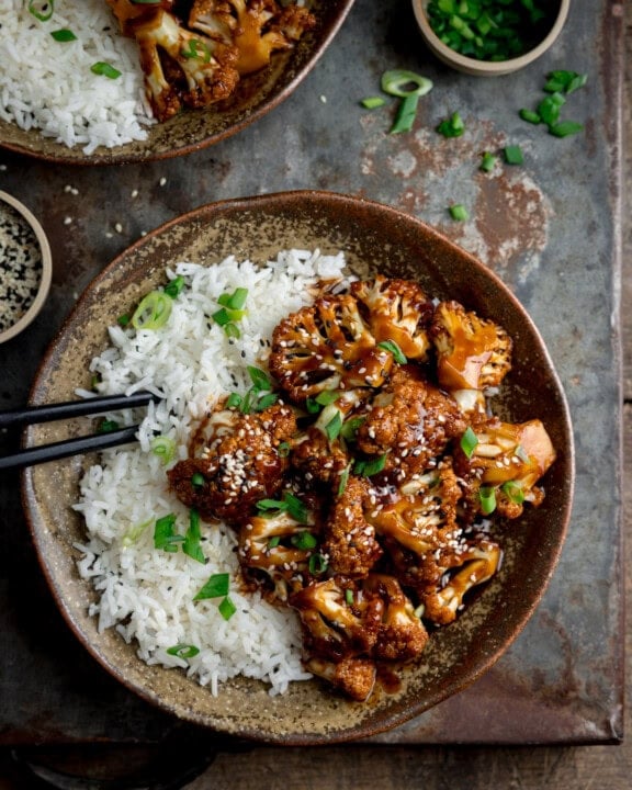 Sticky Sesame Cauliflower [Quick & Easy]