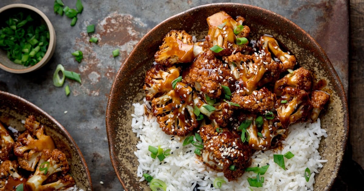 Sticky Sesame Cauliflower [Quick & Easy]